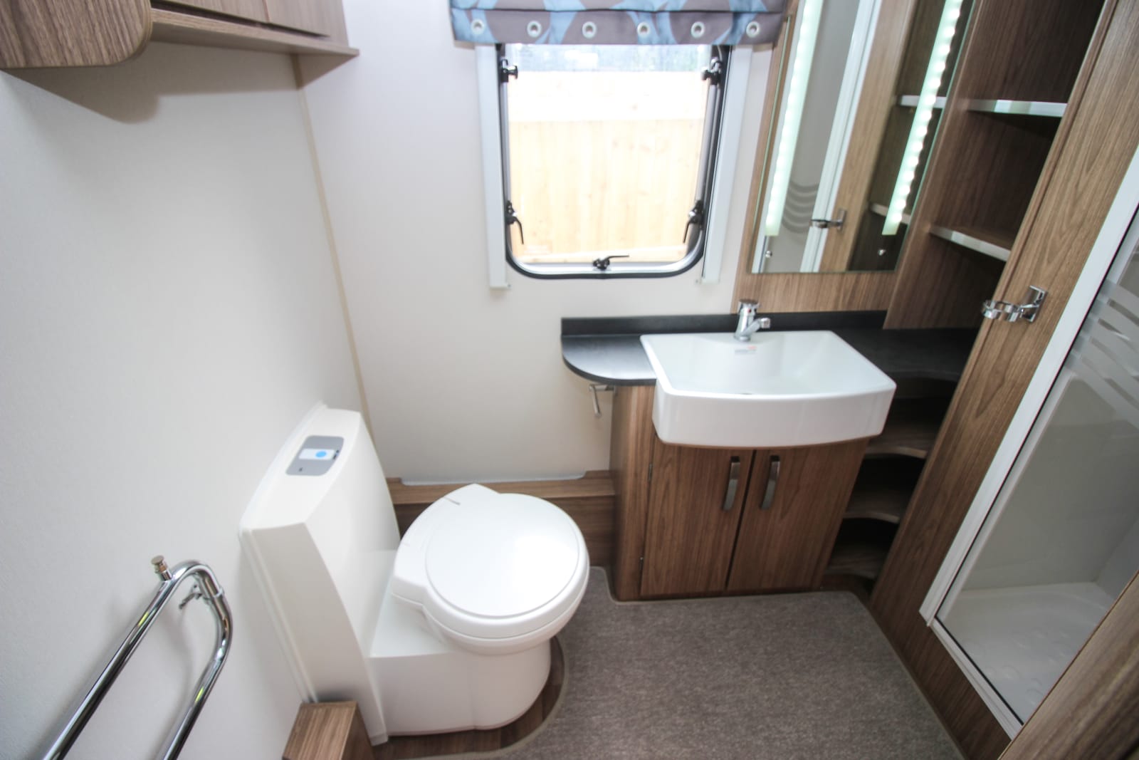 Coachman Laser 640 4 Berth Twin Axle With Fixed Double Be...