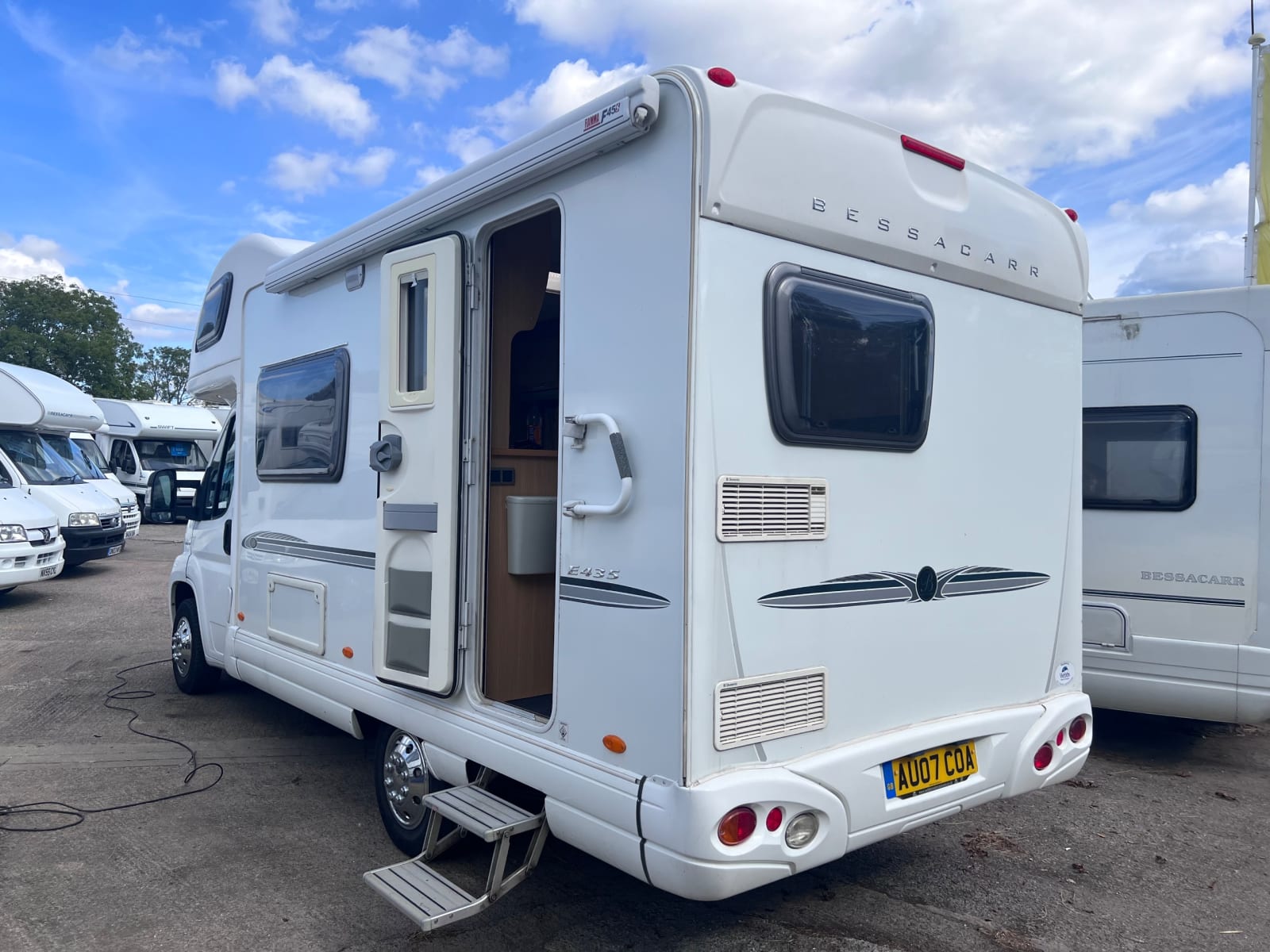 2007 Bessacarr E435 White