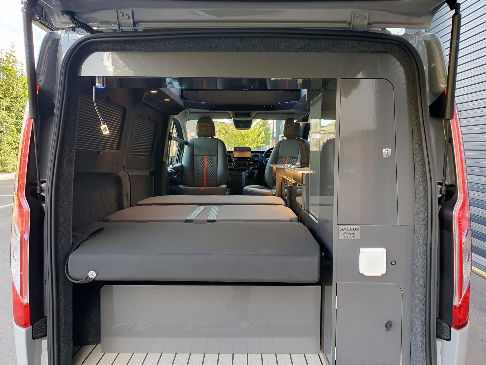 Ford Transit Custom Speeds Riva Edition Camper 130ps 4 Be...