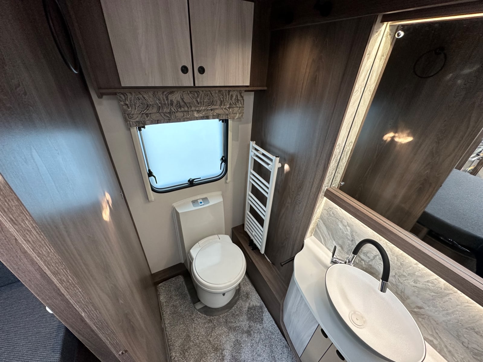 2024 Coachman Lusso White