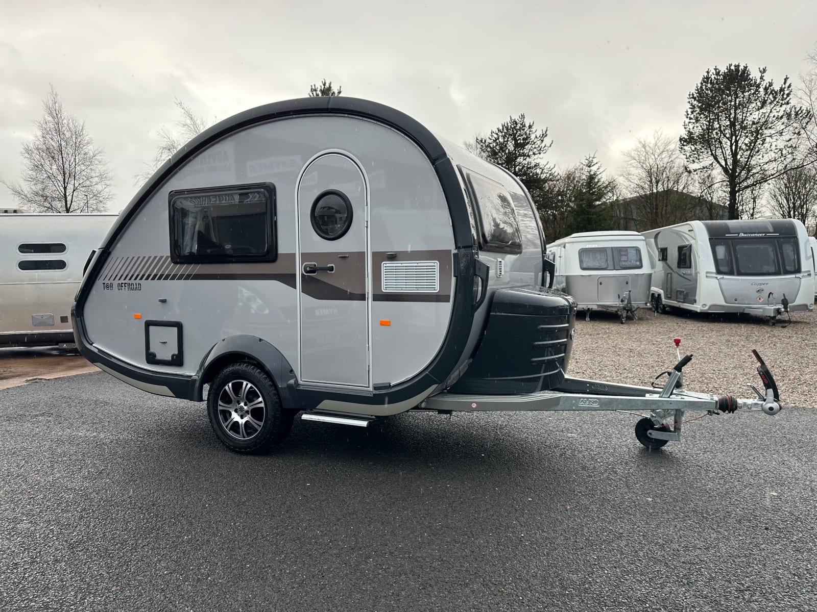 2023 Tab 320 Off Road Metropolis