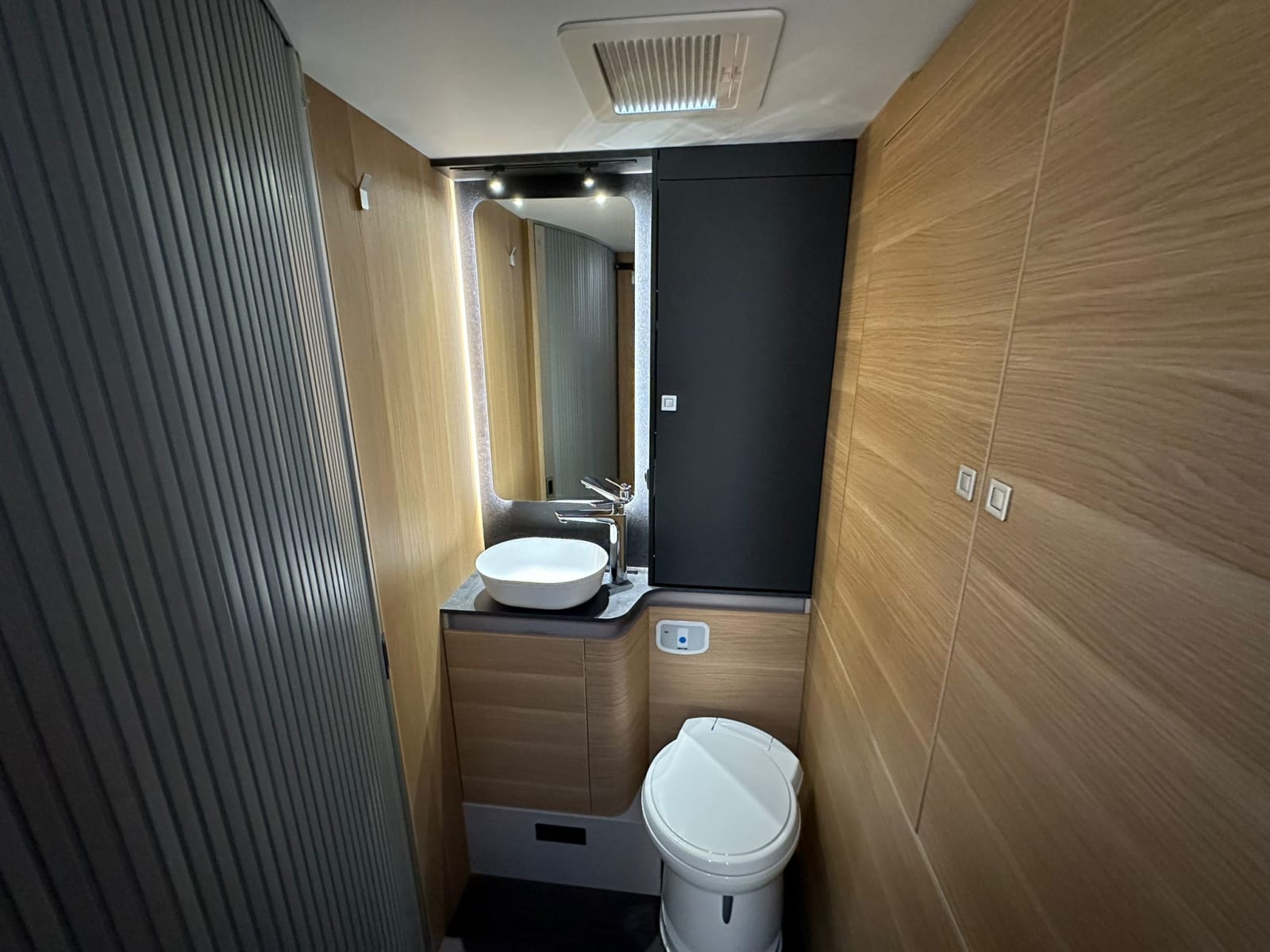 Adria Matrix Plus 600 Dt Special Offer