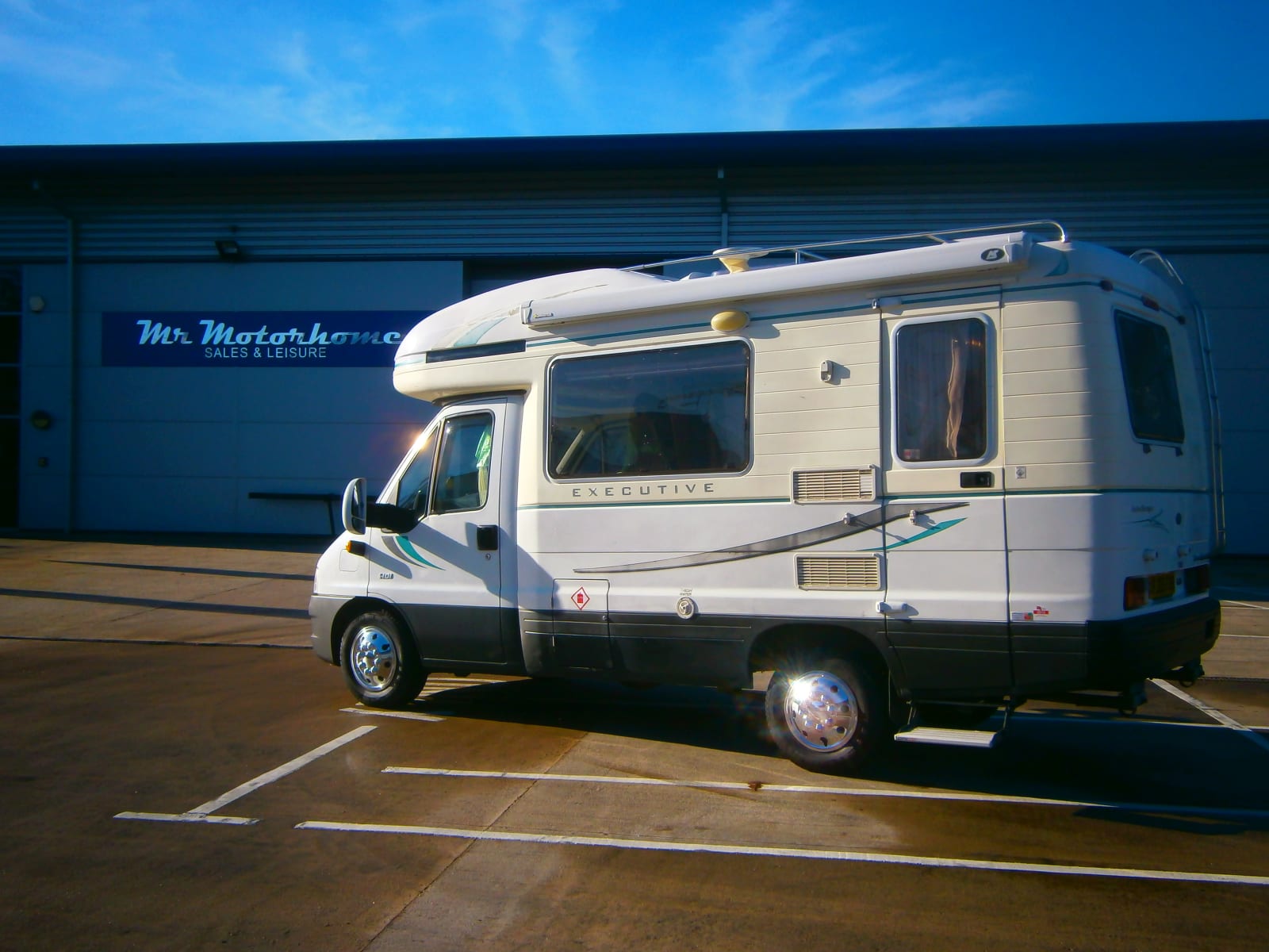 2005 Auto Sleeper Executive Peugeot Boxer 2.8td 4 Berth 3...