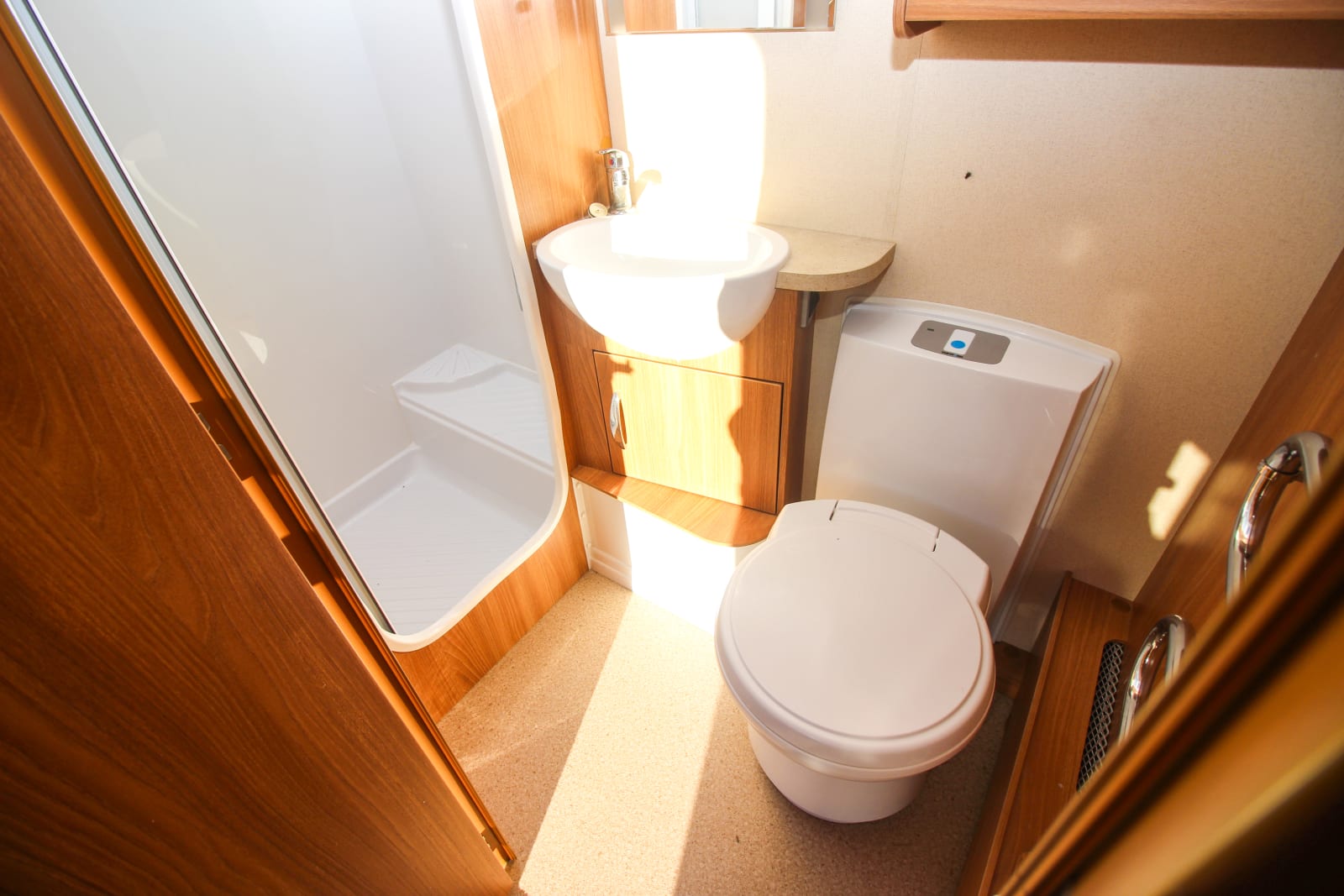 2013 Swift Challenger Se 590 6 Berth Twin Axle Alde Heati...