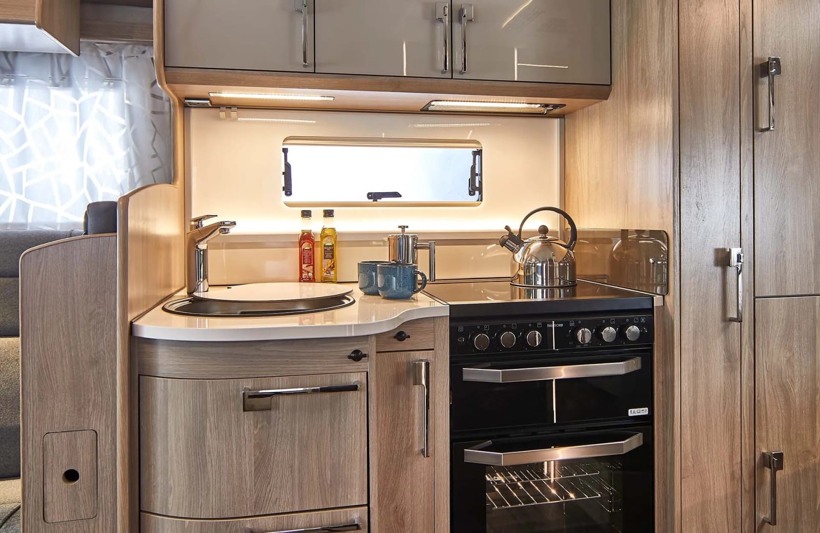 New Coachman Travel Master 545