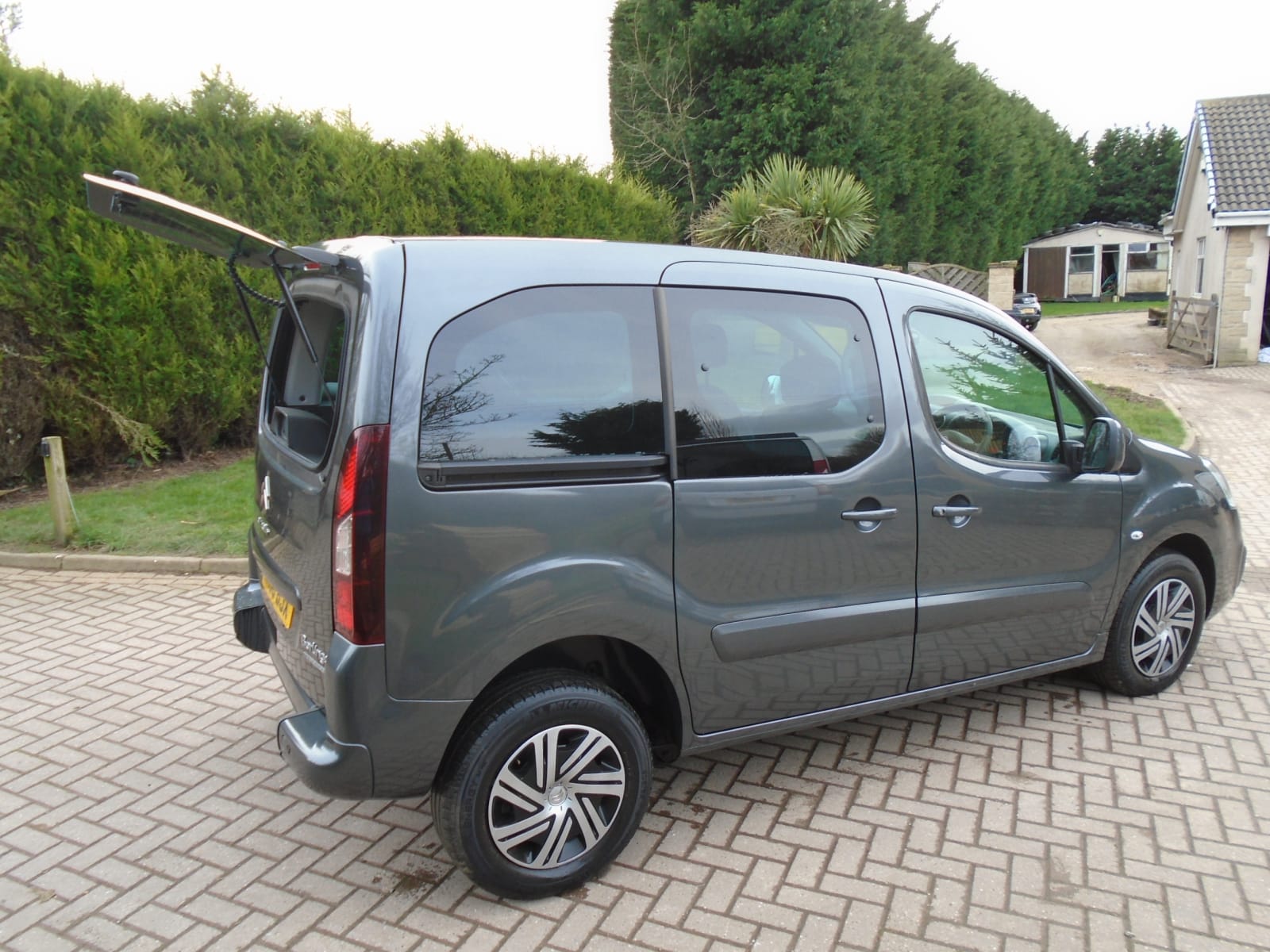 Automatic Berlingo Camper Brand New Conversion 13,ooo Miles