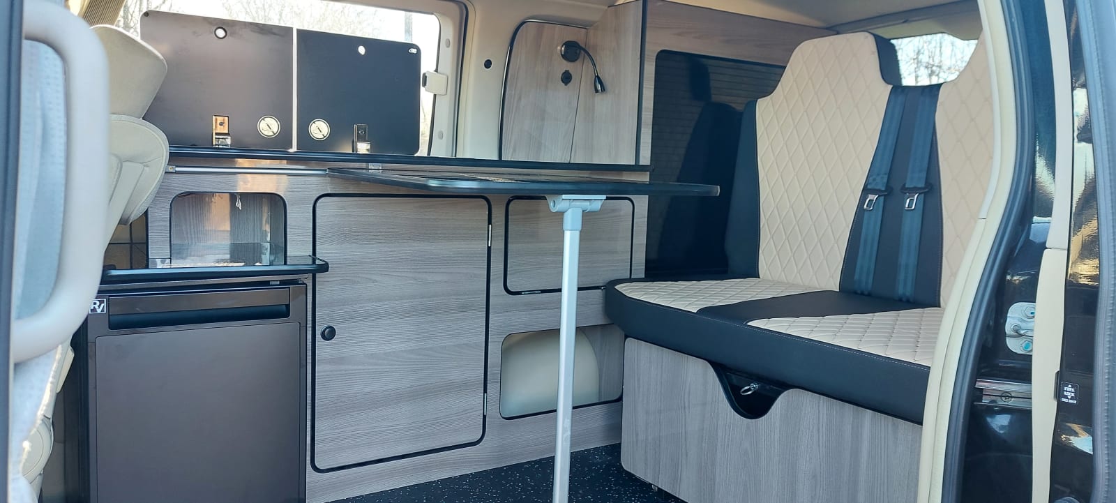 Ref013 4x4 35cc Nissan Elgrand Campervan With Panora