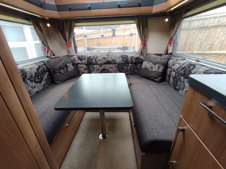 2012 Auto-trail Apache 700 Se