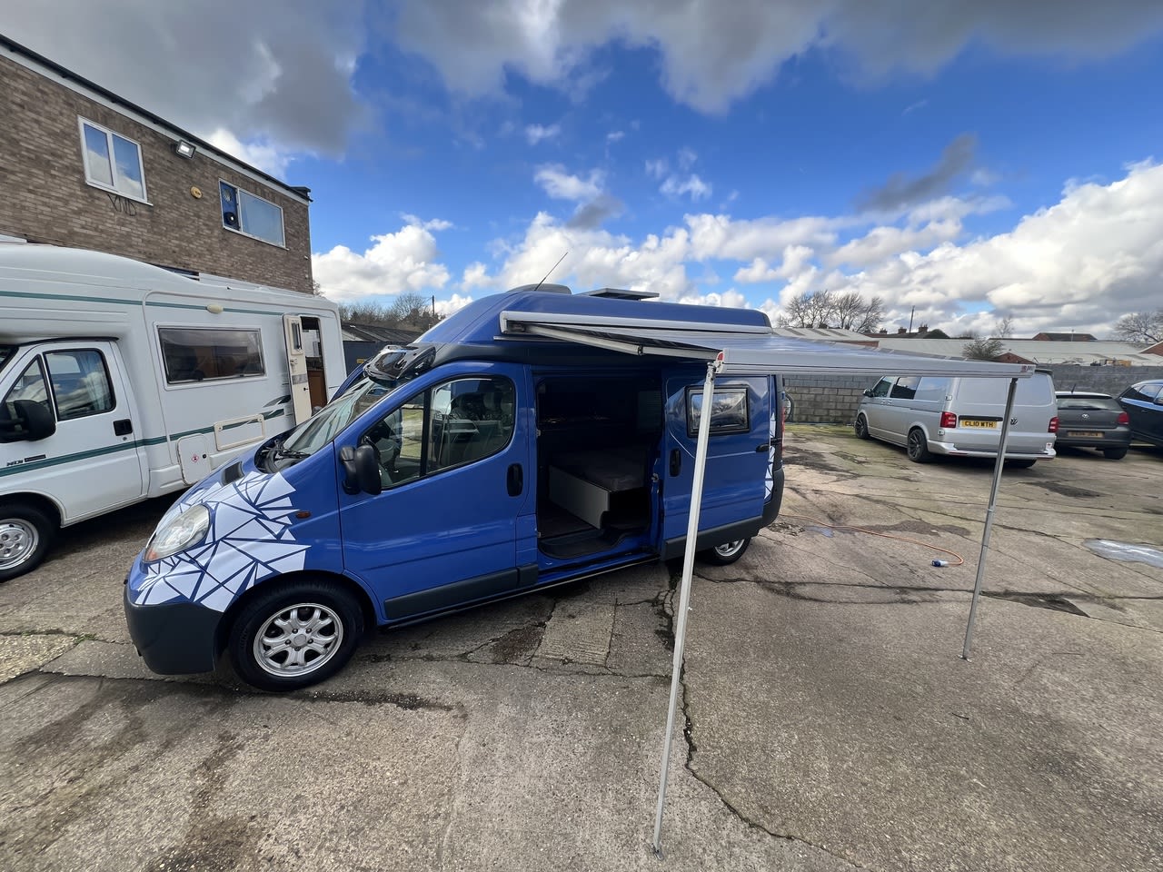 Renault Trafic Td Dci 2 Berth Camper Conversion, 2.0l Hig...