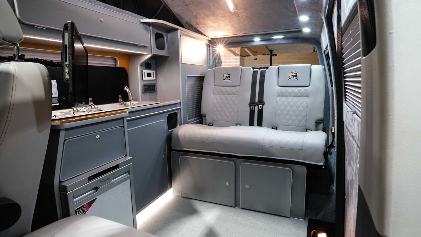 Volkswagen Transporter Vw T6.1 Highline Fortana Red Manua...