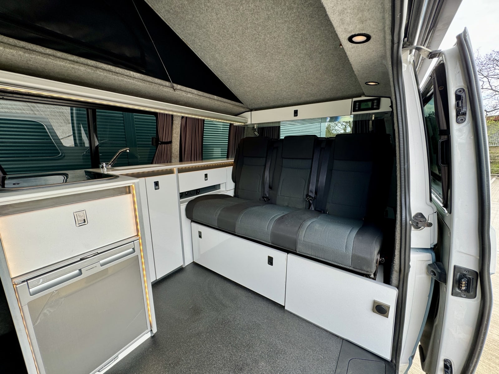 Vw T6 Campervan 2.0 Tdi T28 Bluemotion Tech Highline Dsg ...