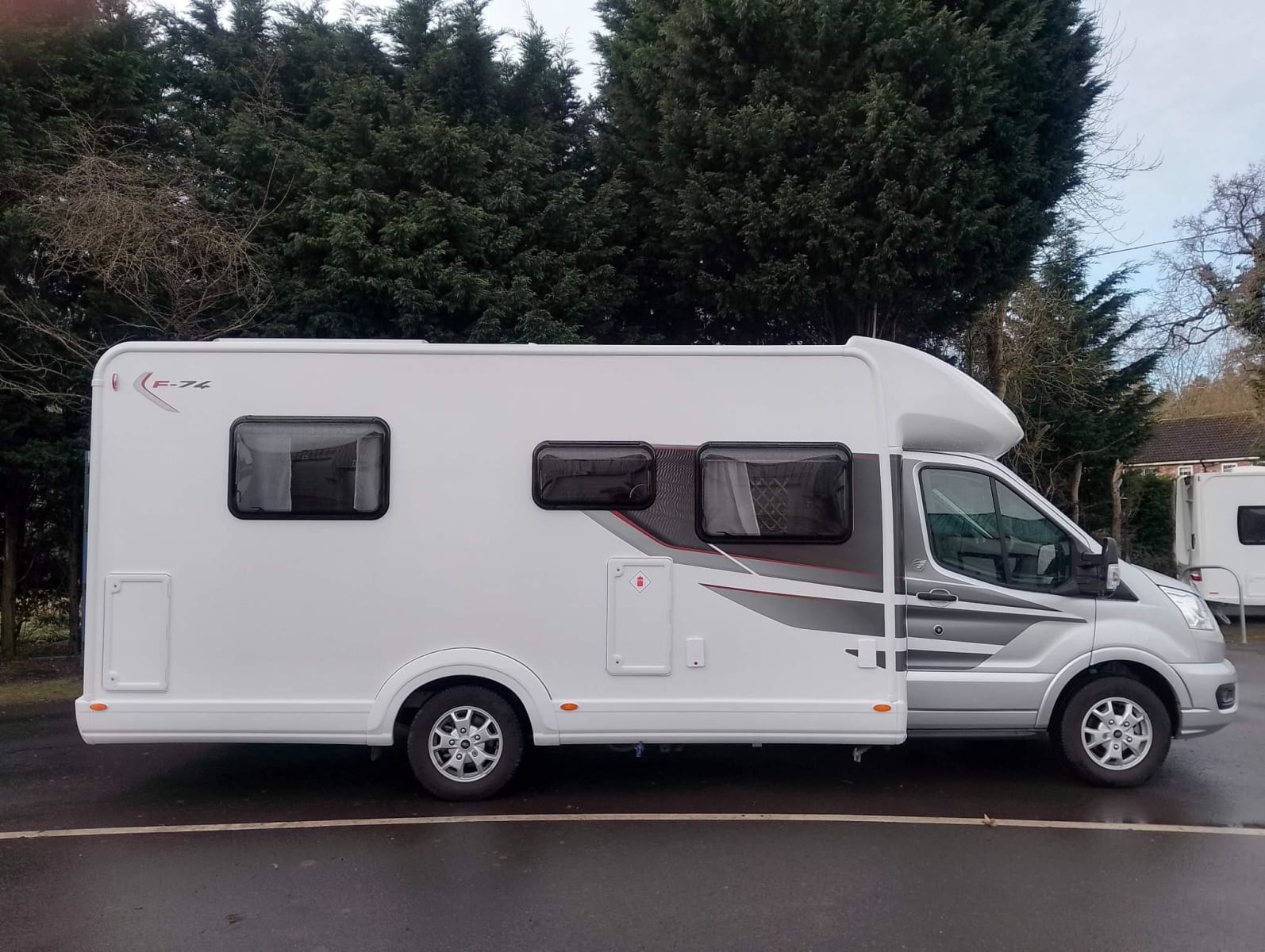 2022 Auto-trail F-line F74