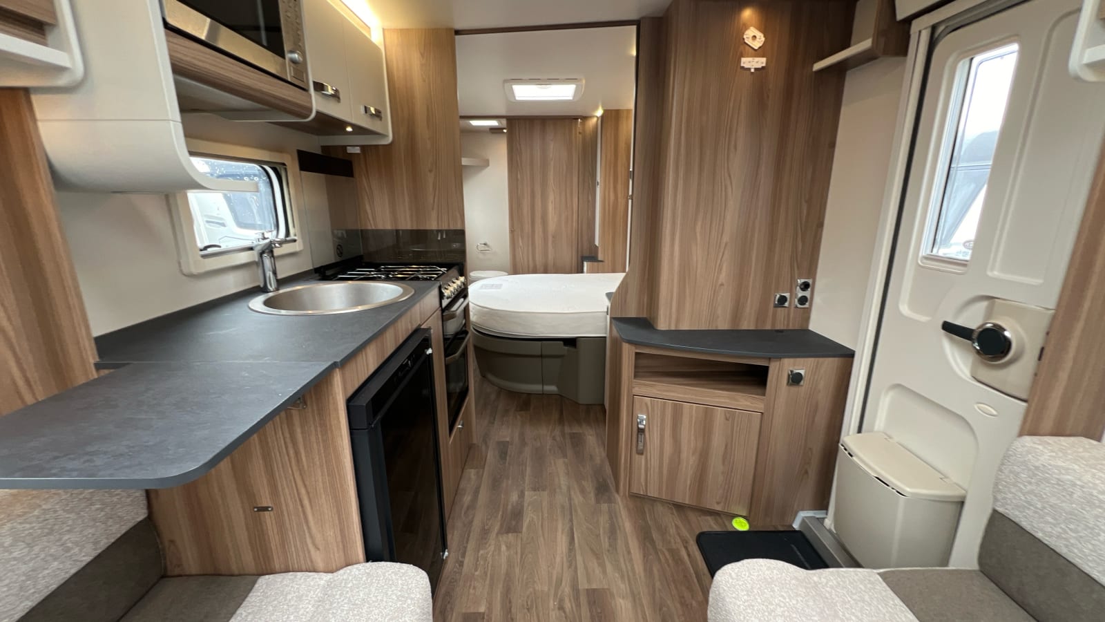 Swift Charisma 580 "dealer Special Edition" (2022)