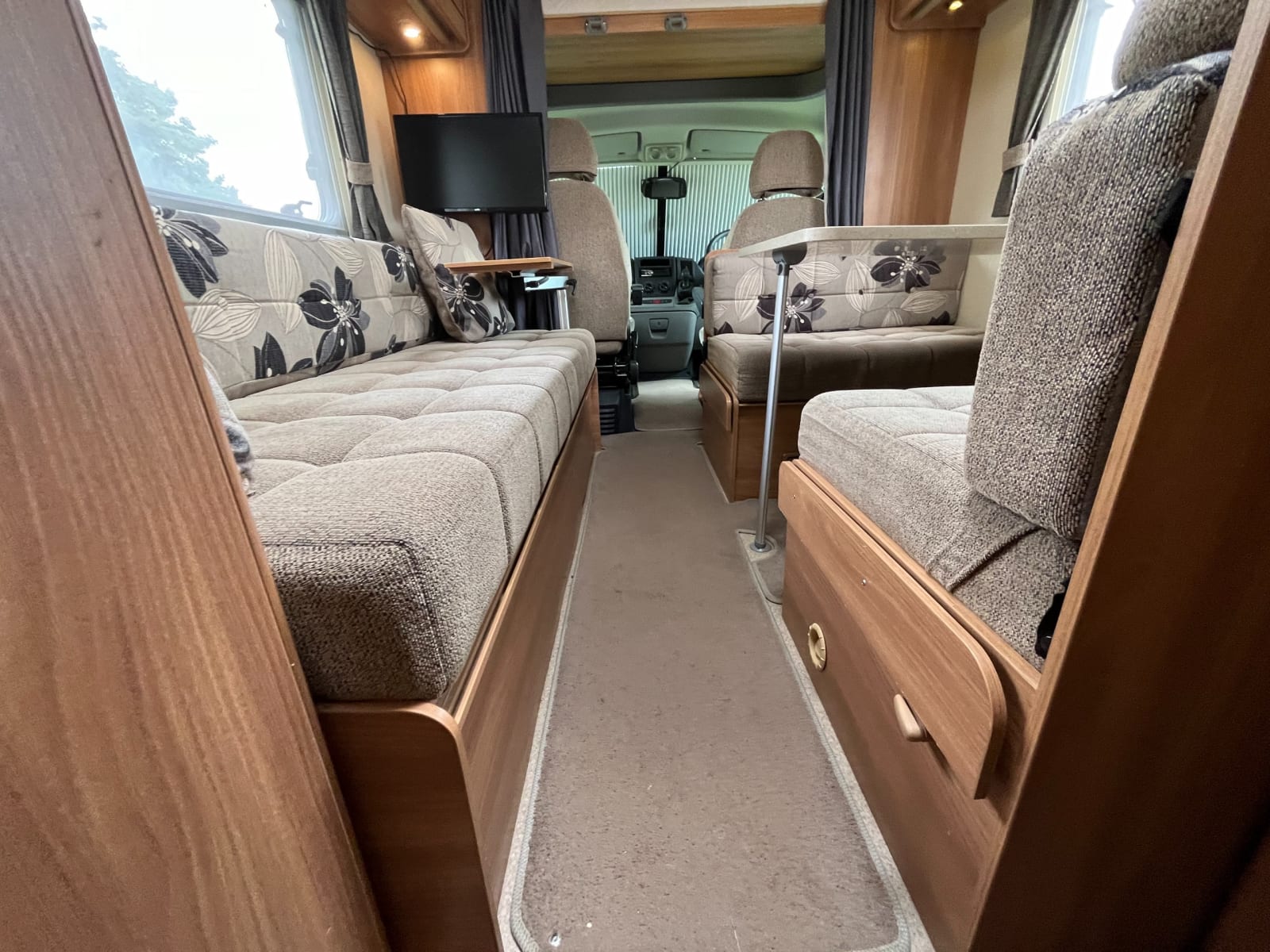 2012 Swift Escape 624 Blue