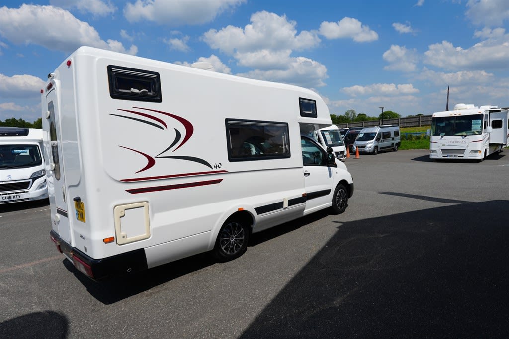 2012 Romahome R40 White