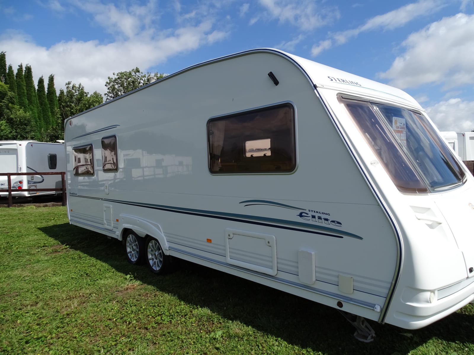 Sterling Eccles Elite Trekker 2005 5 Berth Twin Axle Tour...