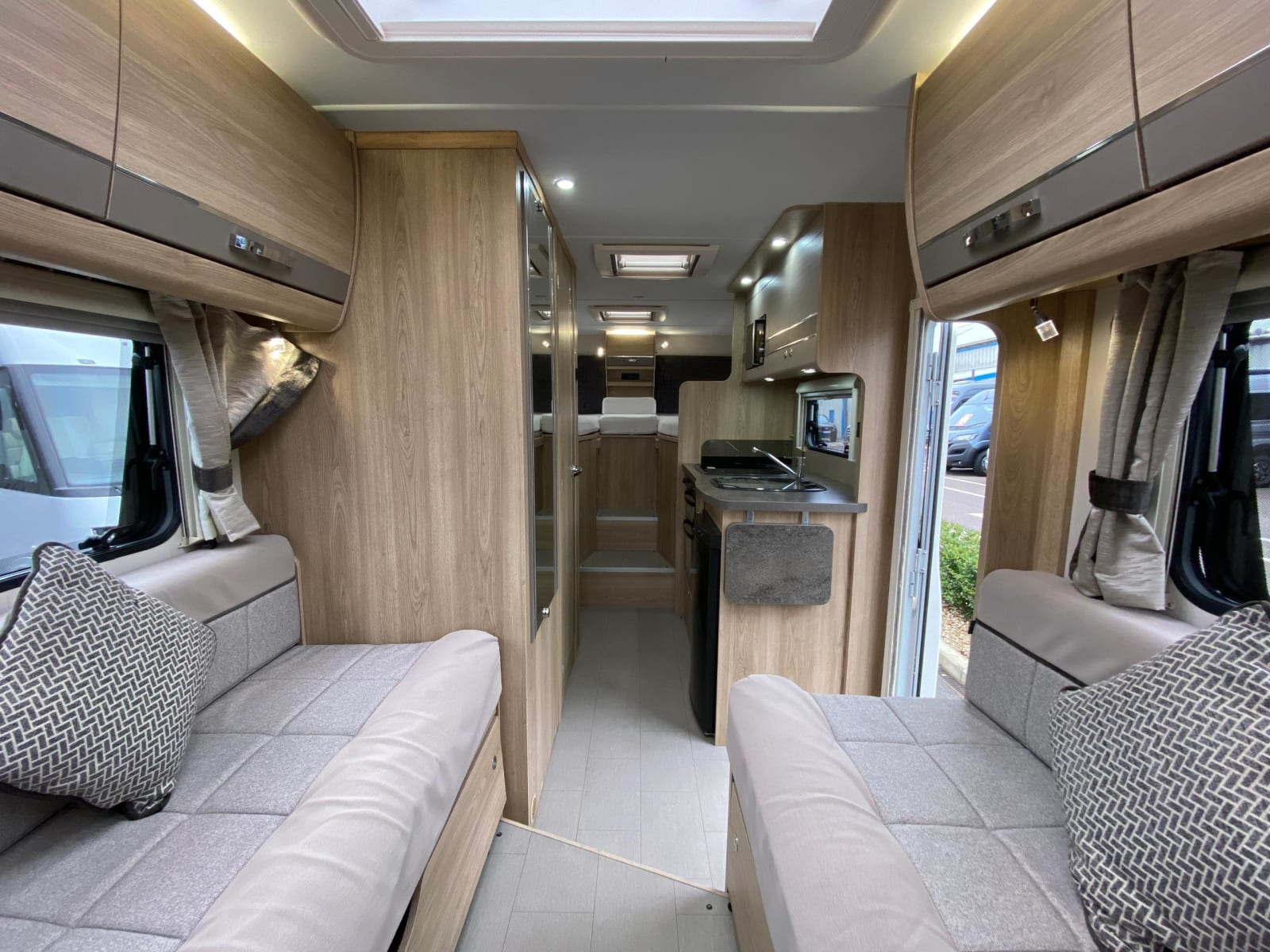 Elddis Autoquest 194 Peugeot Boxer 2.0 130bhp