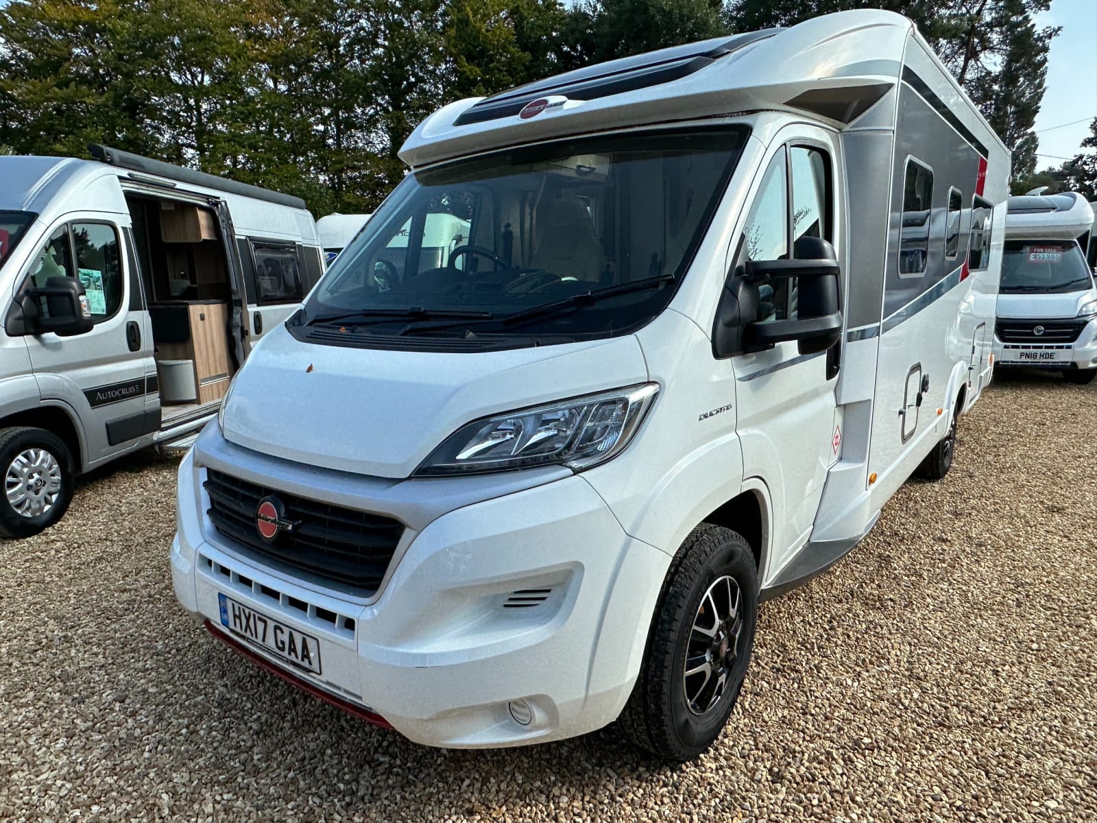 2017 Burstner Nexxo T720 White