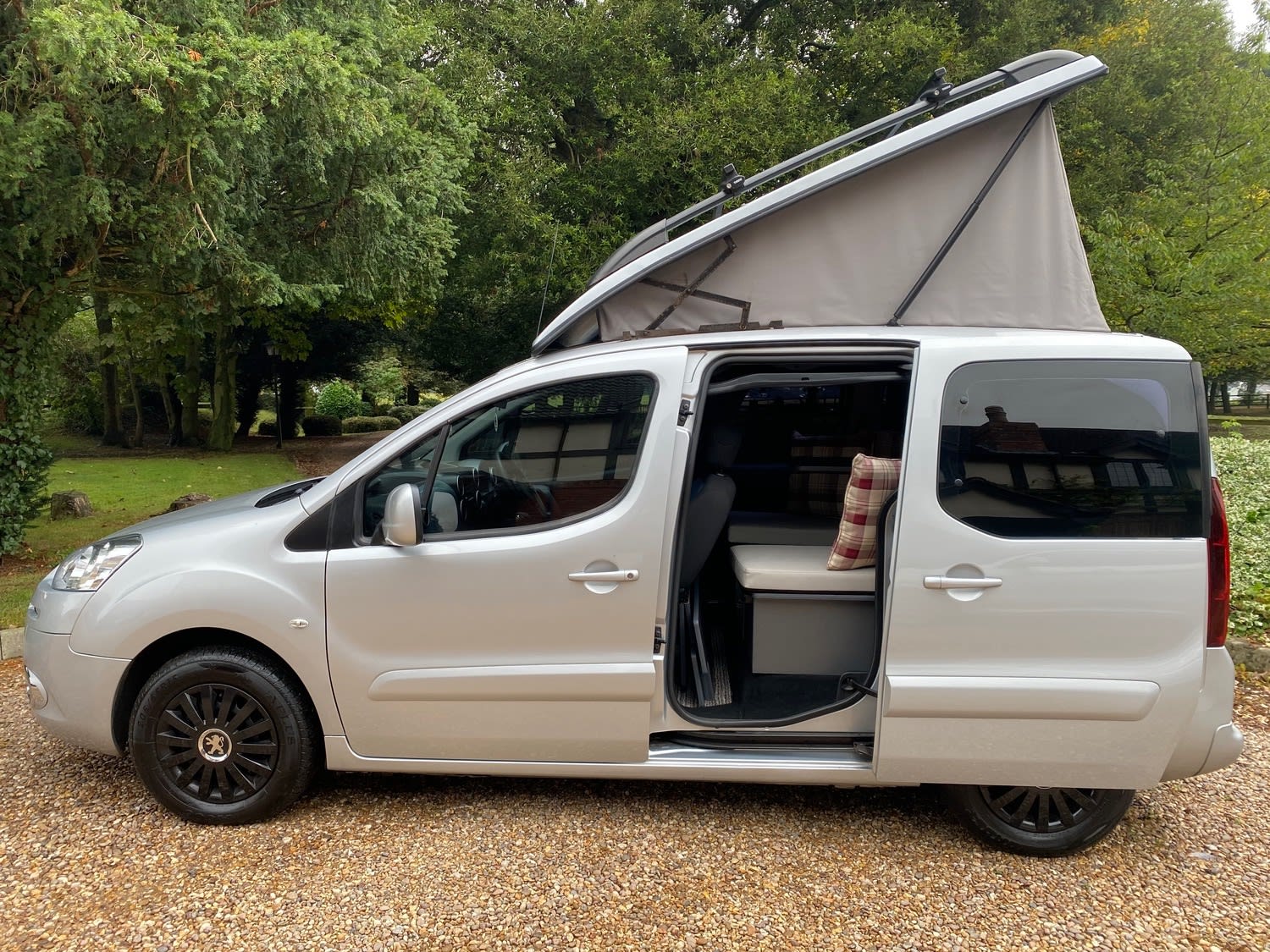 2012 Peugeot Partner Tepee Camper Day Van 2 Berth 1.6hdi ...