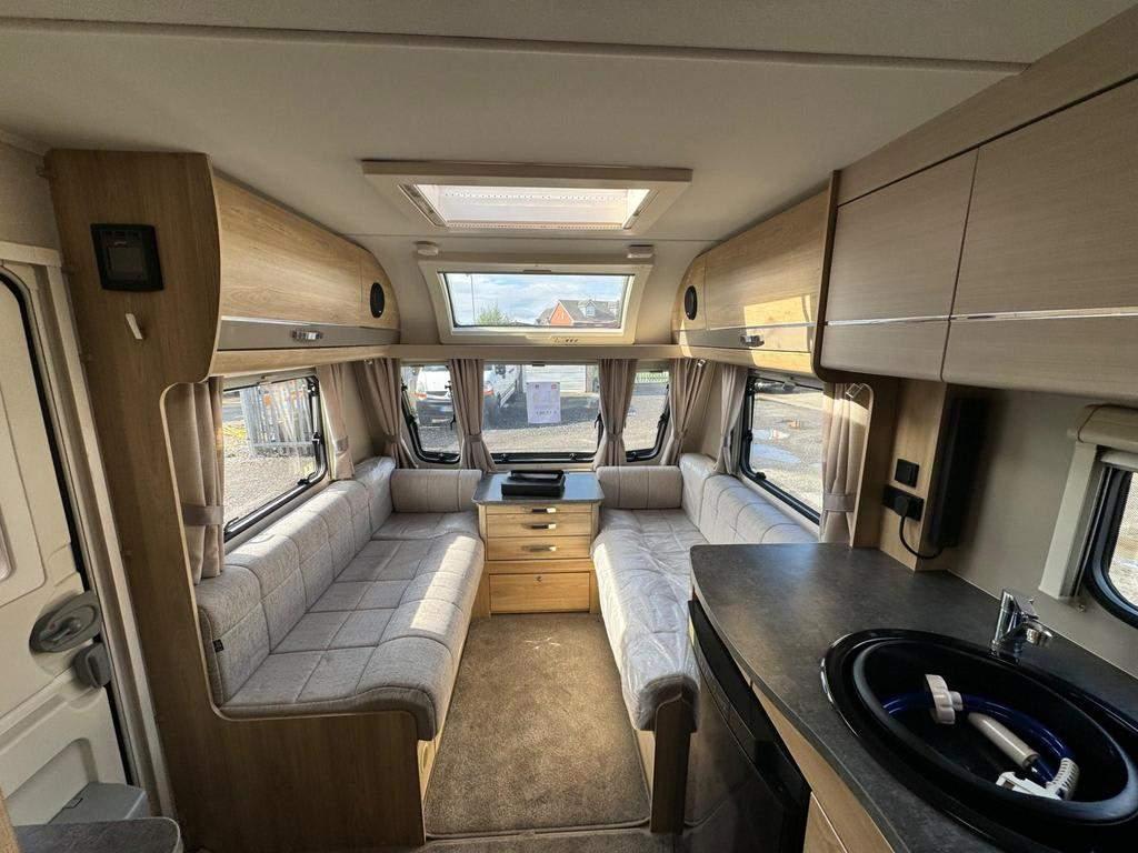2020 Elddis Avante 550
