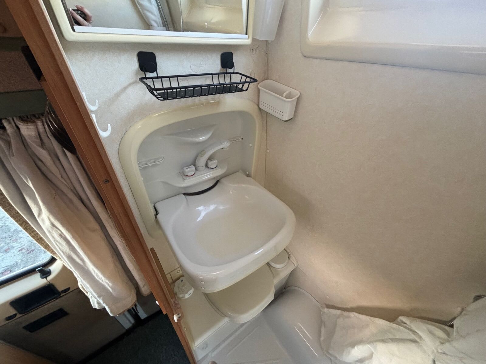 Auto-sleeper Symbol 2004