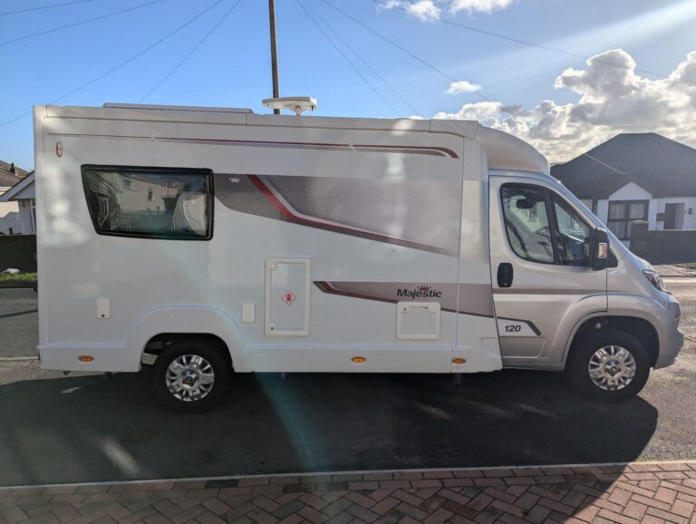 2022 Elddis Majestic 120