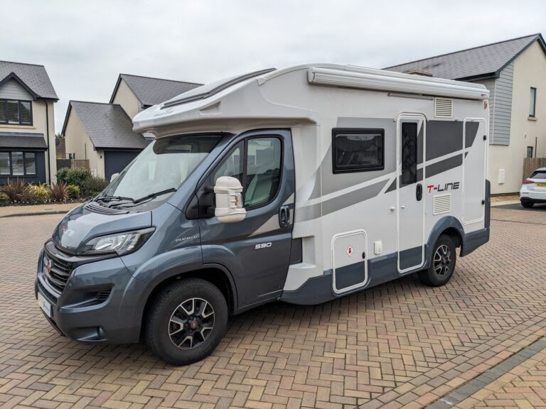 2021 Roller Team T-line 590