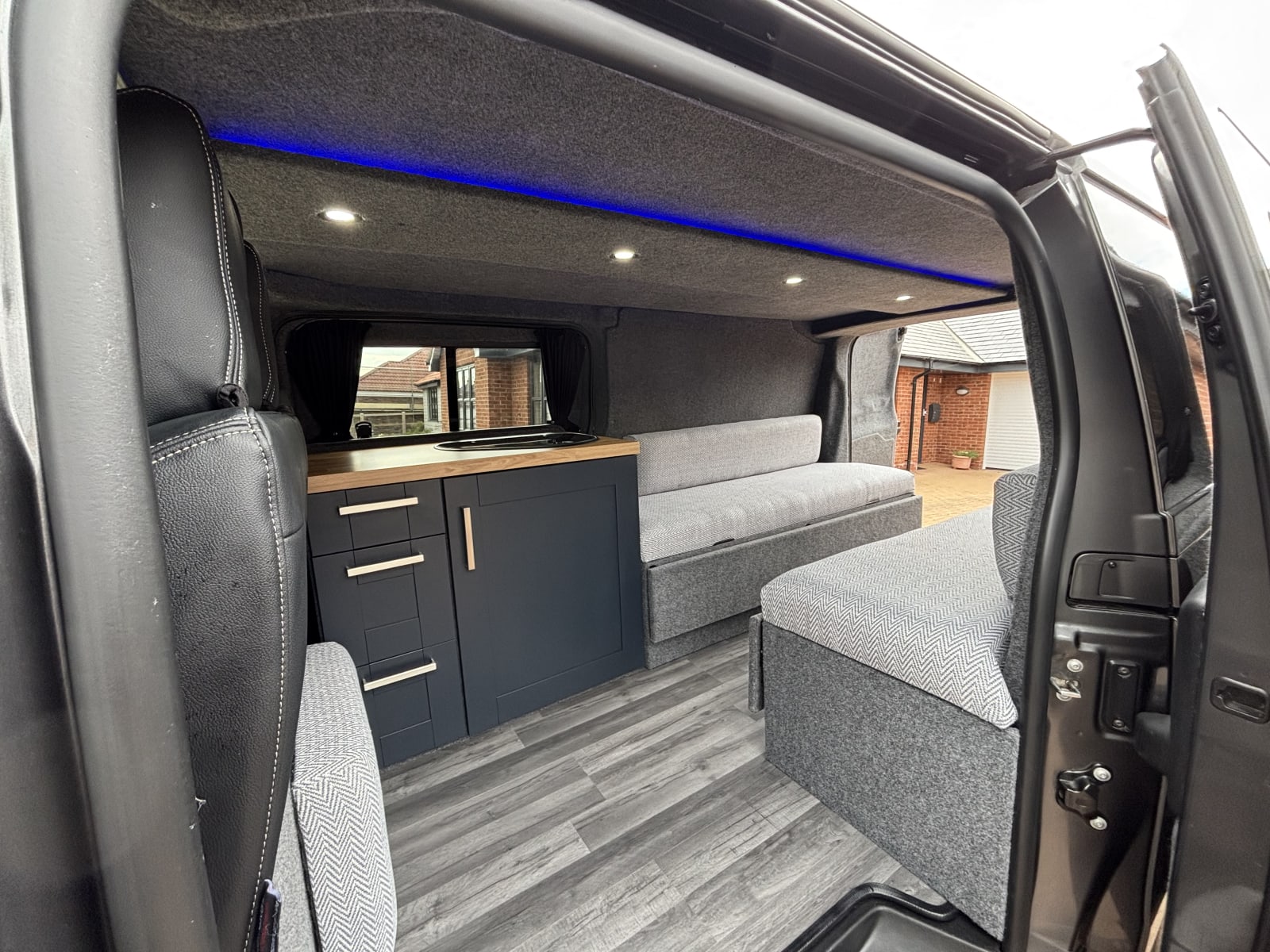 Vauxhall Vivaro Day/camper Conversion & Camping Extras