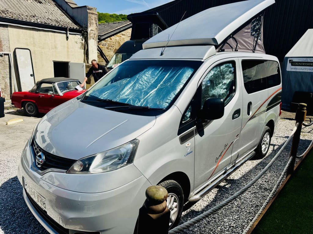 Lunar Vacanza Campervan Nissan Nv200 Camper Car 4 Berth F...