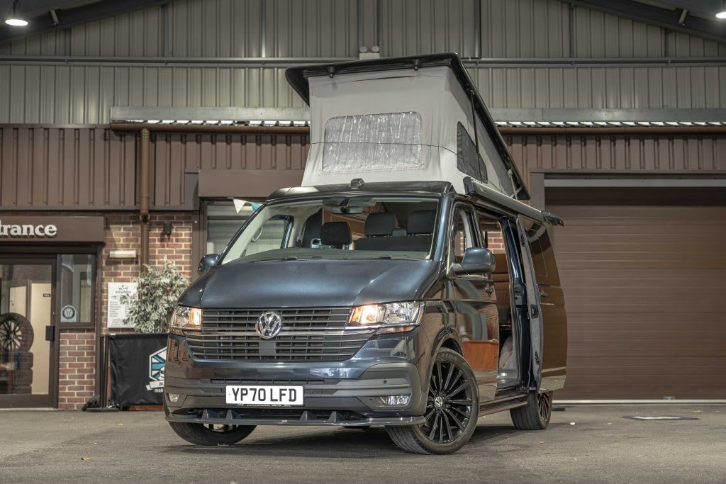 Volkswagen Vw Transporter T6.1 Highline Starlight Blue Ca...