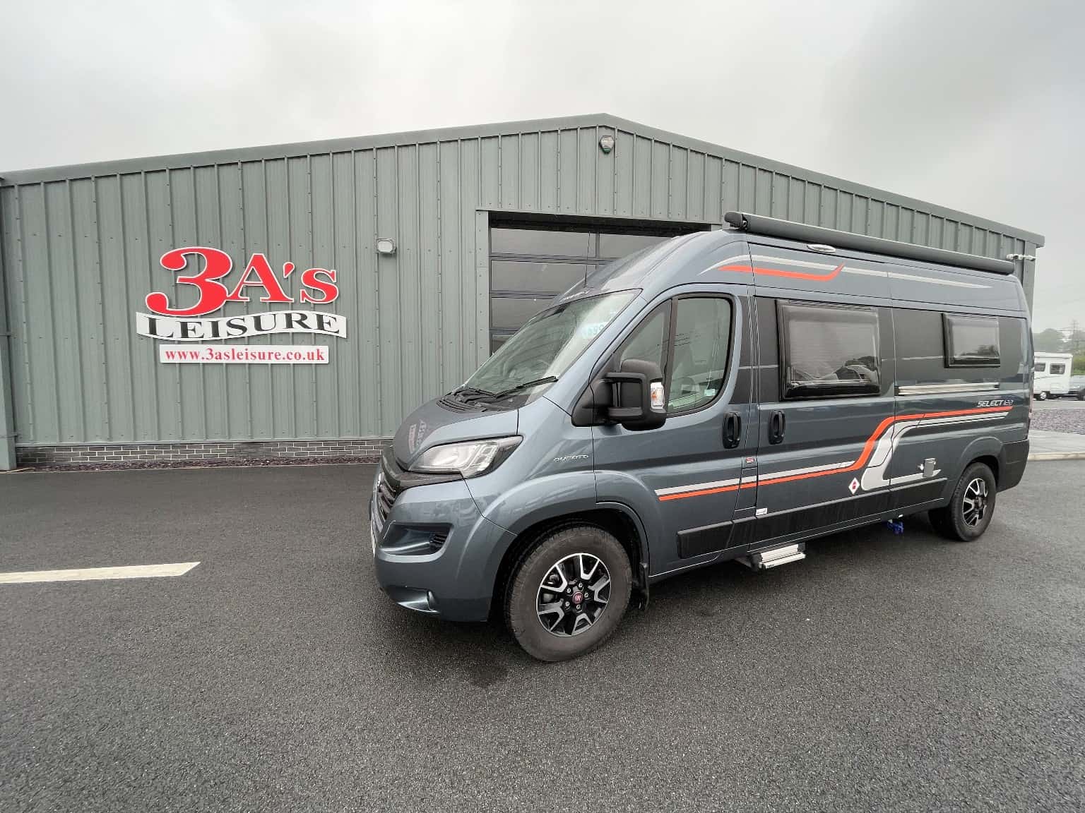 2018 Swift Select 122 Grey