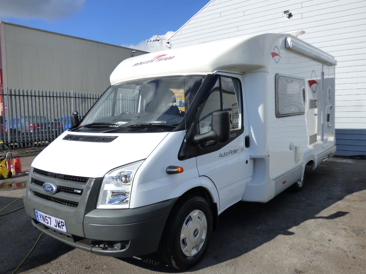 2007 Roller Team Auto-roller 200 White