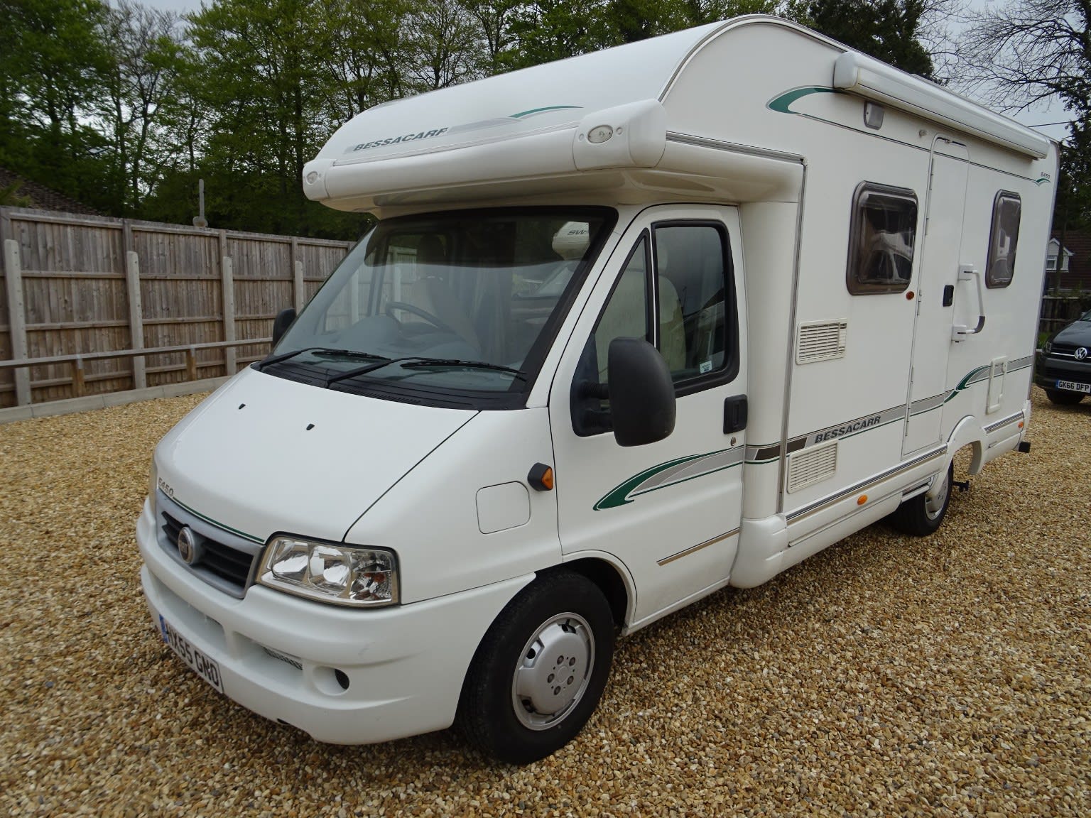 2005 Bessacarr E450 White
