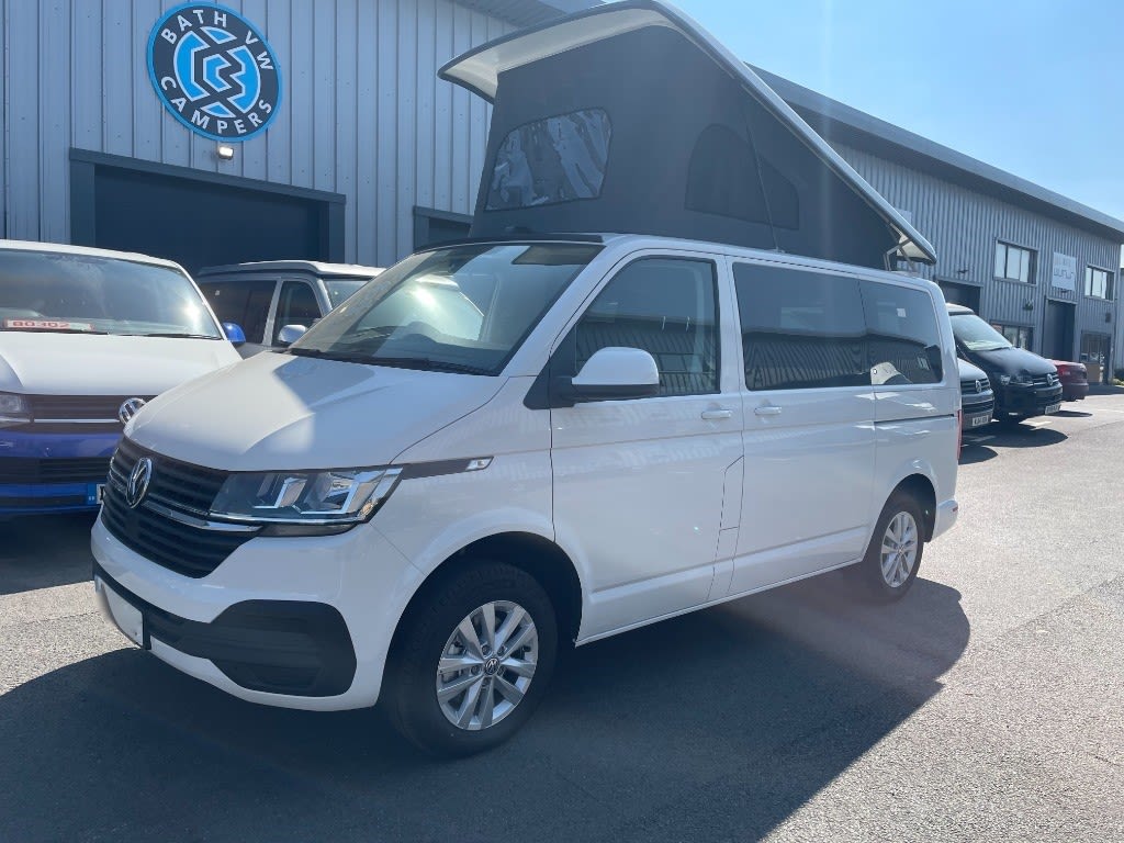 2021 Volkswagen Transporter White