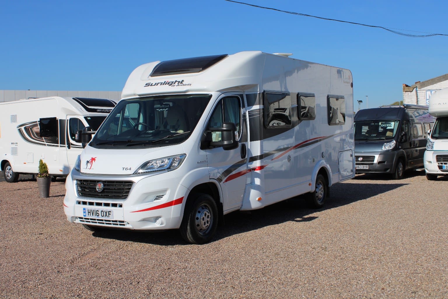 2016 Sunlight T 64 White