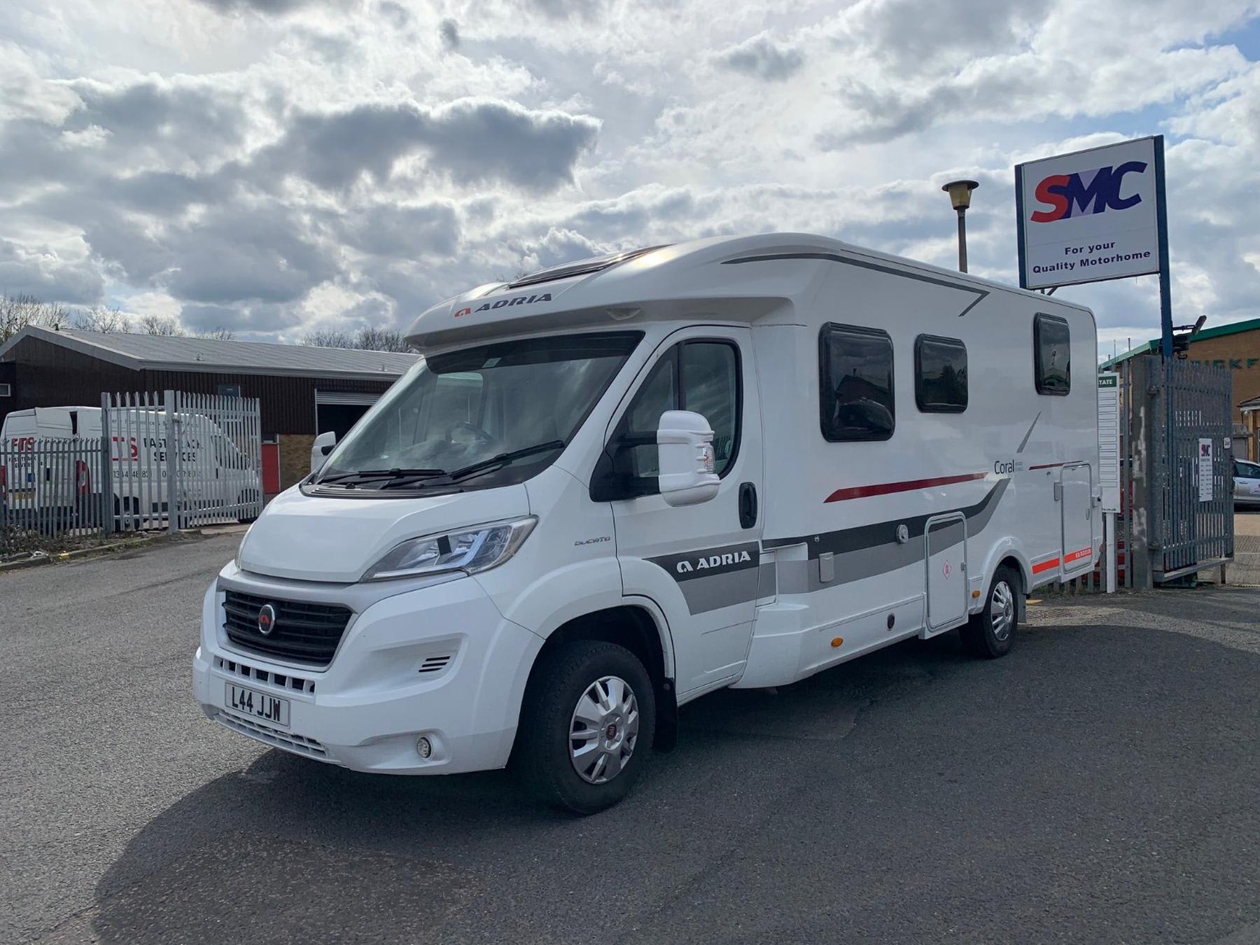 2015 Adria Coral 690 Sc White