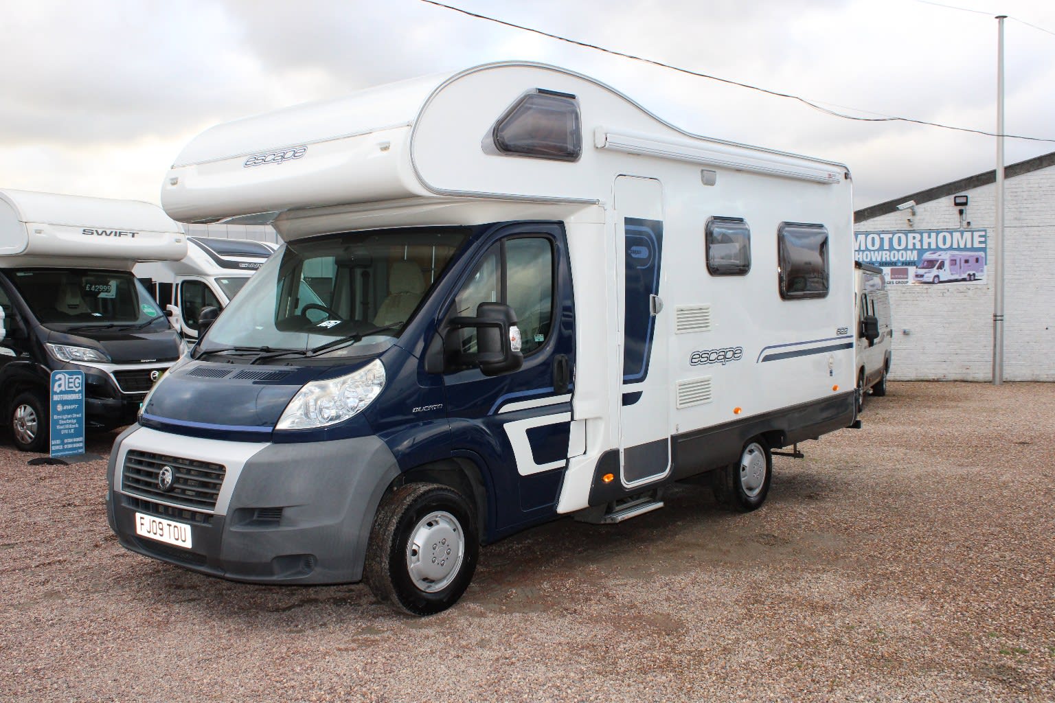 2009 Swift Escape 622 Blue