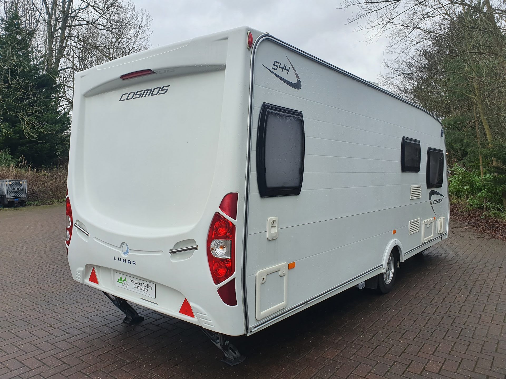 2012 Lunar Cosmos 544 – 4 Berth, Fixed Bed – Motor Mo...