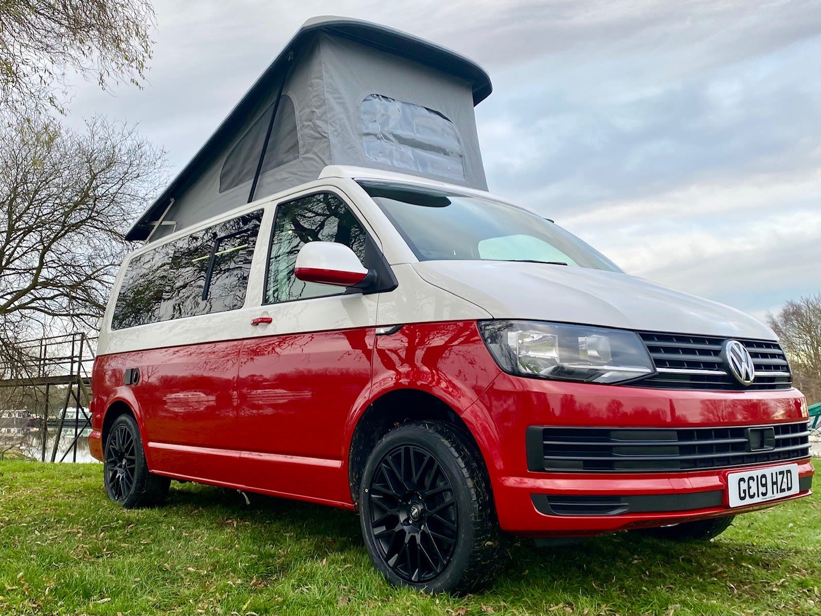 2019 T6 Revolution Ricos. White Over Cherry Red