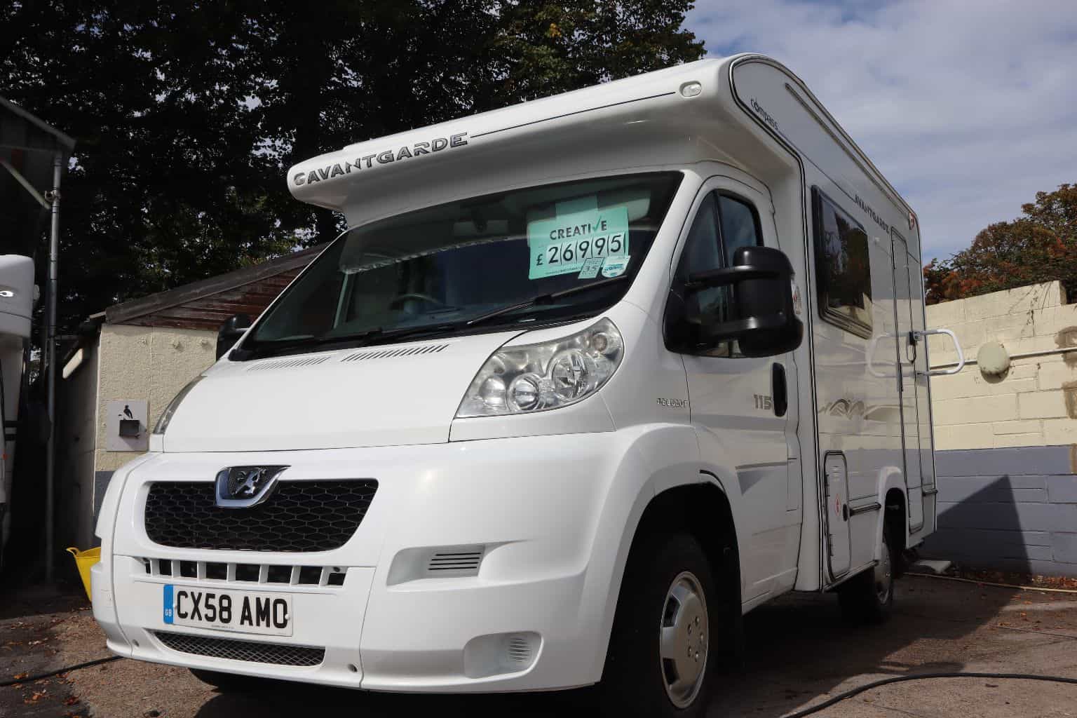 2008 Compass Avantgarde 115 White