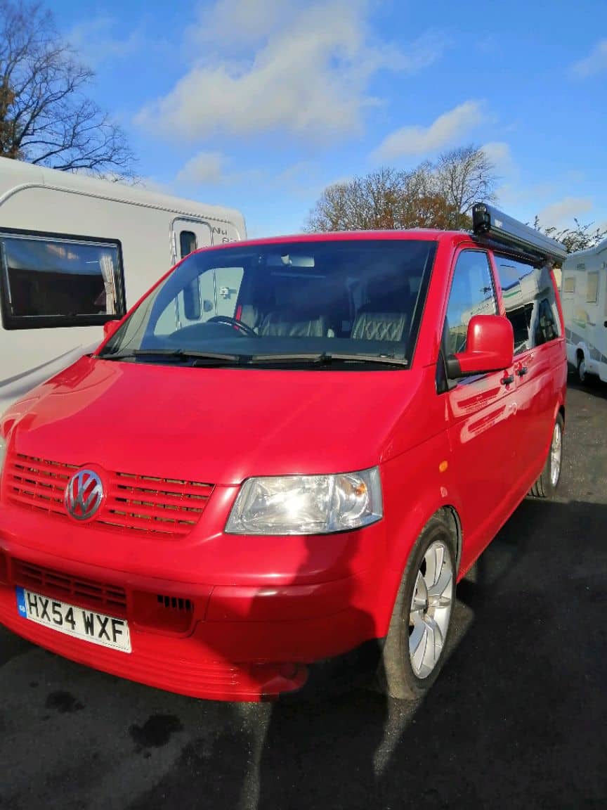 2005 Volkswagen Transporter Red