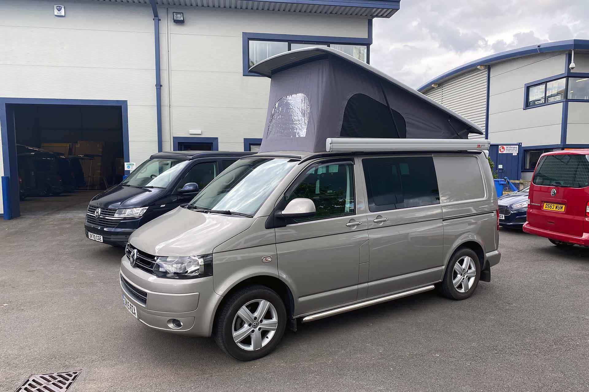 Vw T5 Swb 4 Berth Campervan - 9,600 Miles - Bodans Camper...