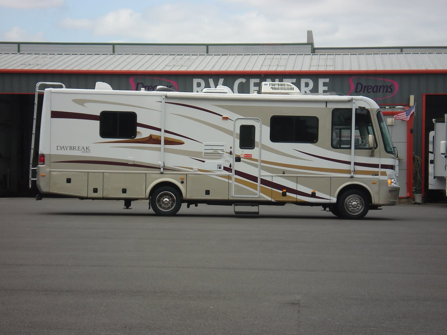 2008 Damon Daybreak 3062w White