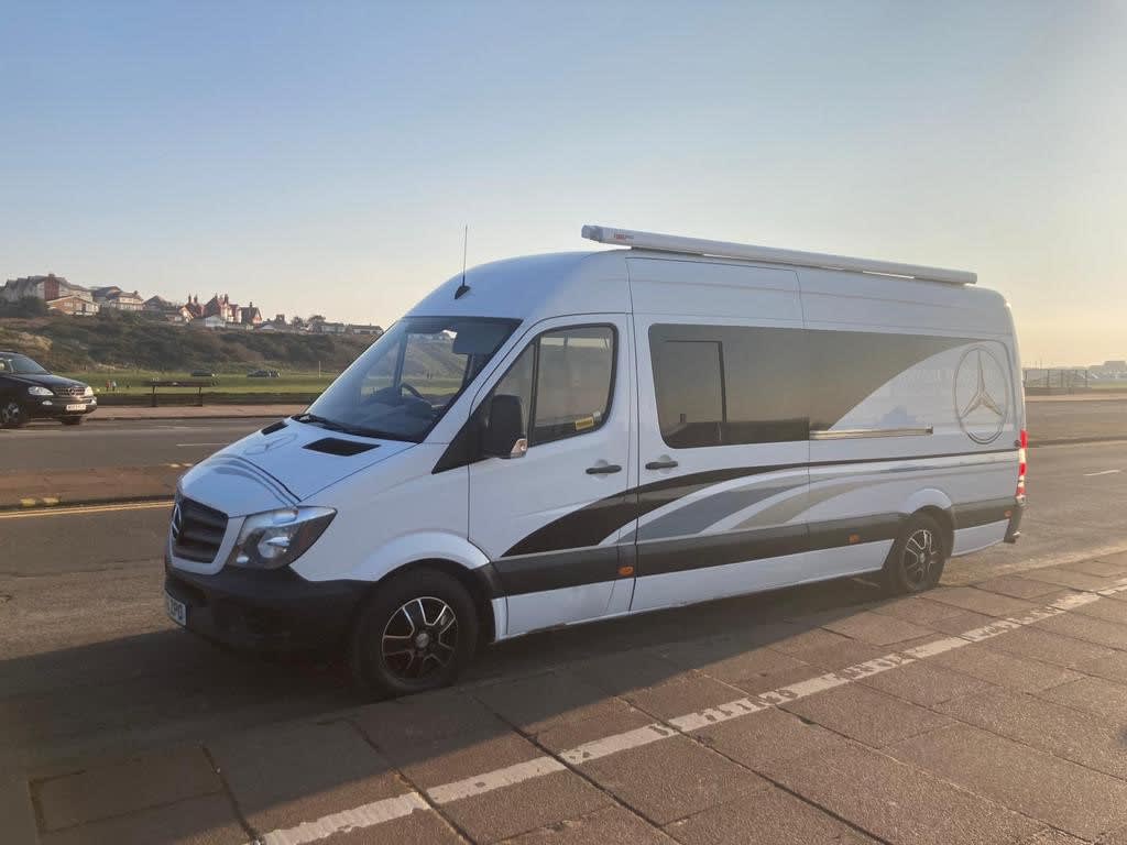 2016 Mercedes Sprinter 313 Cdi - 4 Birth Converted Camper...