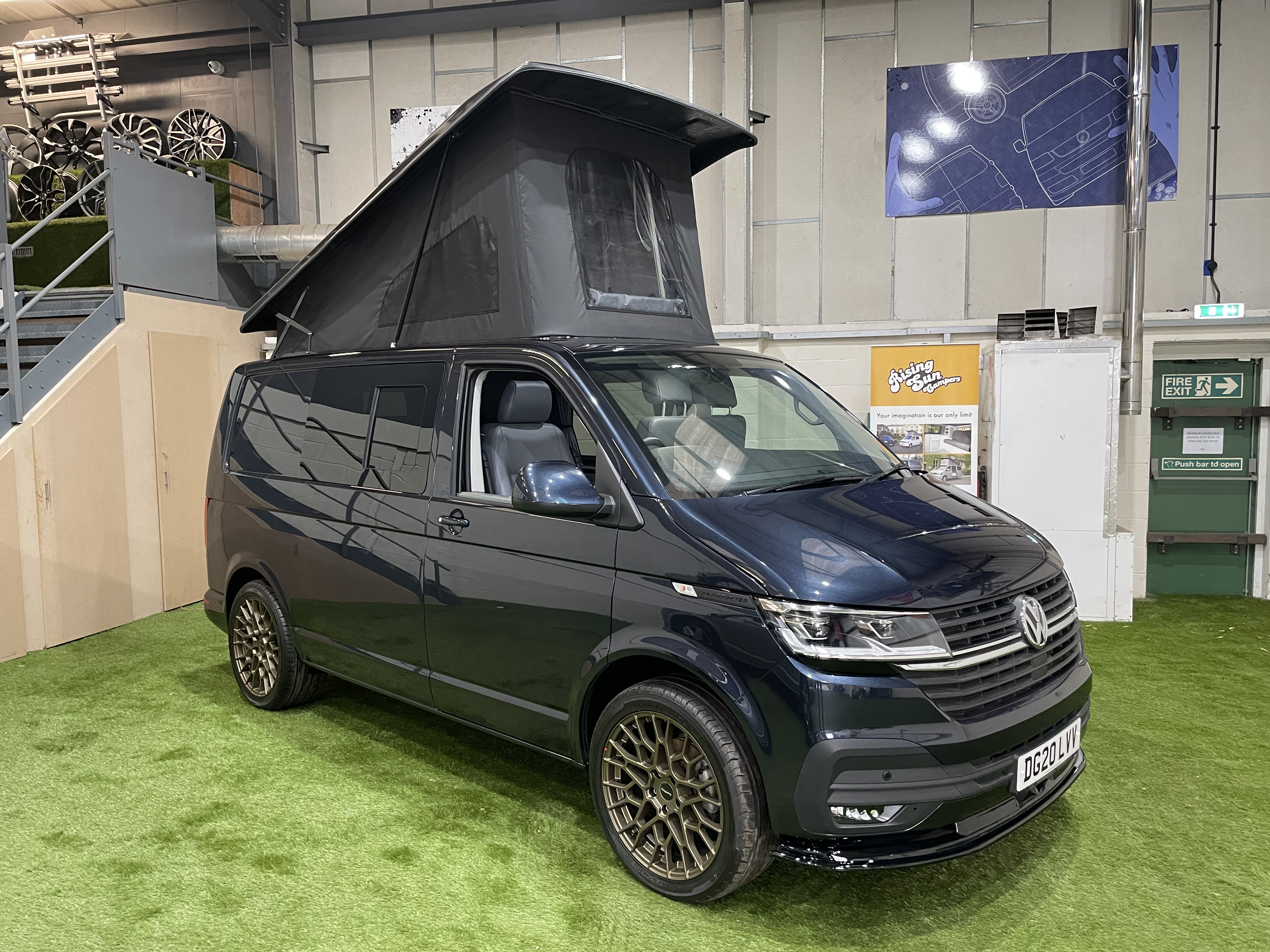 2020 Wv T6.1 Transporter 150bhp Swb Highline 4 Berth Camp...