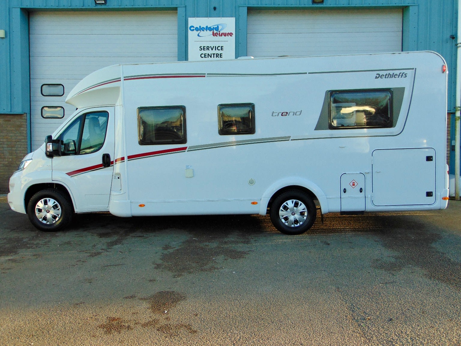 2018 Dethleffs Trend I7057 Dbl White