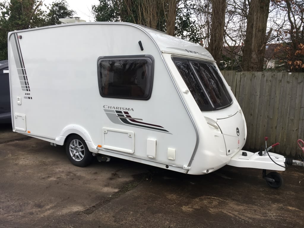 2010 Swift Charisma 220