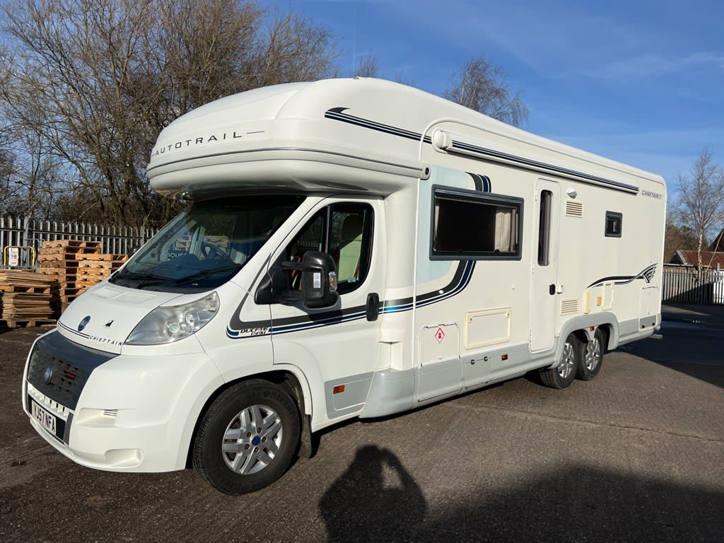2007 Auto Trail Chieftain White
