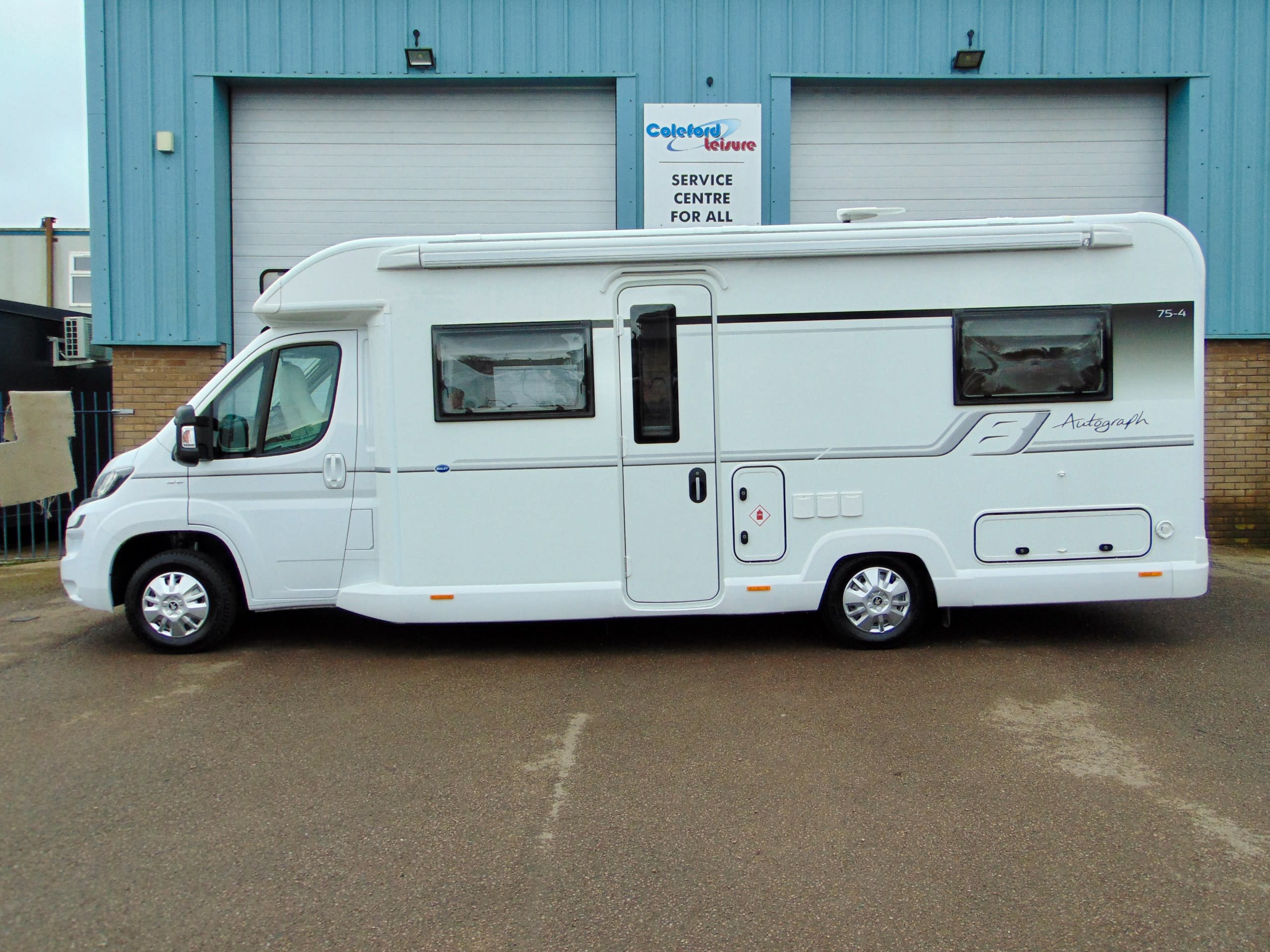 2017 Bailey Autograph 75-4 White