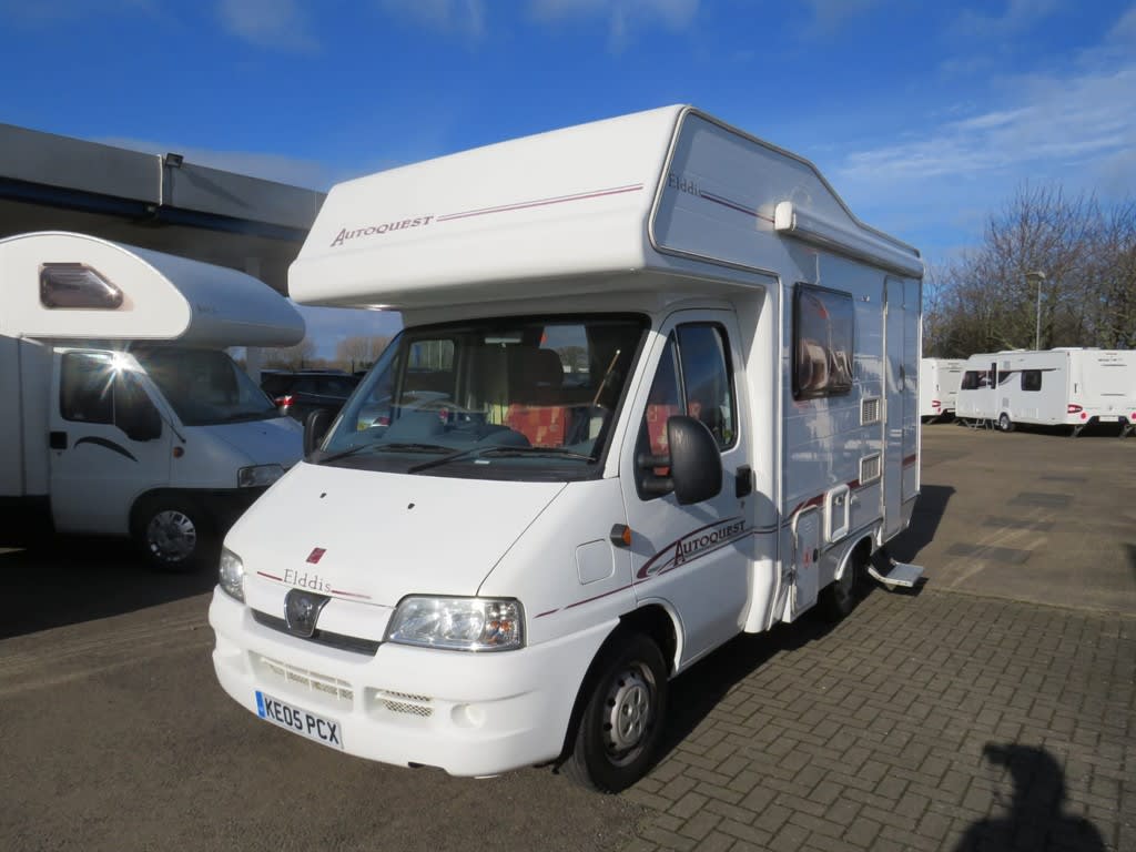 2005 Elddis Autoquest White